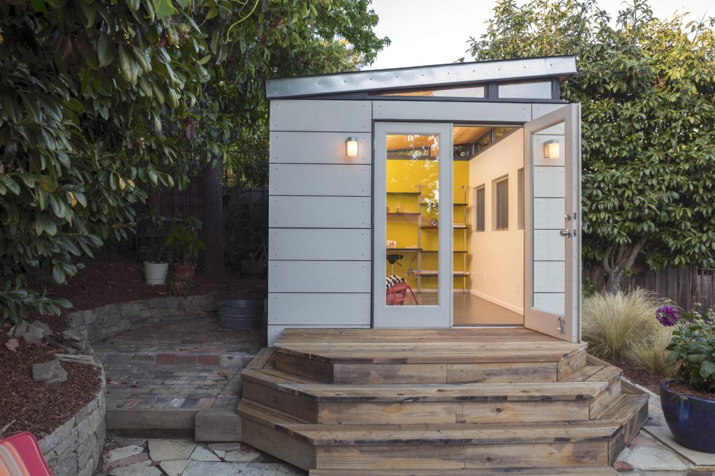 A Homeowner’s Guide to the Key Advantages of Having a Backyard Studio ...